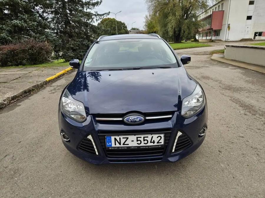 Blue Ford Focus 2012 in Jekabpils, with an engine capacity of 1.60 L and mileage of 276 thousand km for 4590 €, photo 3 on AUTOMOTO.COM.LV