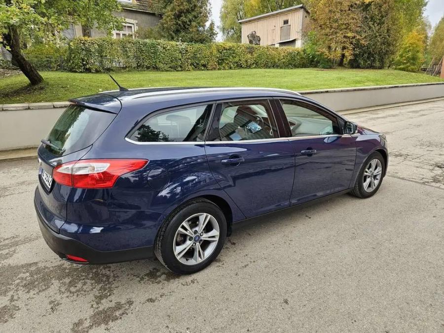 Blue Ford Focus 2012 in Jekabpils, with an engine capacity of 1.60 L and mileage of 276 thousand km for 4590 €, photo 7 on AUTOMOTO.COM.LV