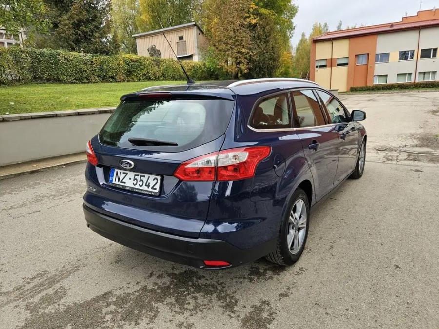 Blue Ford Focus 2012 in Jekabpils, with an engine capacity of 1.60 L and mileage of 276 thousand km for 4590 €, photo 8 on AUTOMOTO.COM.LV