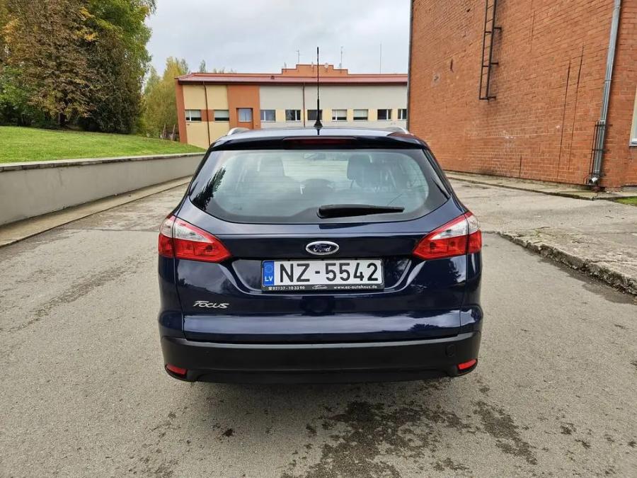 Blue Ford Focus 2012 in Jekabpils, with an engine capacity of 1.60 L and mileage of 276 thousand km for 4590 €, photo 9 on AUTOMOTO.COM.LV