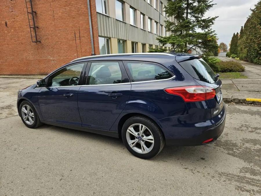 Blue Ford Focus 2012 in Jekabpils, with an engine capacity of 1.60 L and mileage of 276 thousand km for 4590 €, photo 11 on AUTOMOTO.COM.LV