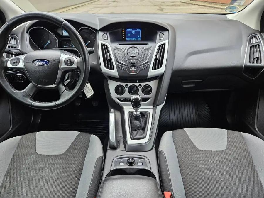 Blue Ford Focus 2012 in Jekabpils, with an engine capacity of 1.60 L and mileage of 276 thousand km for 4590 €, photo 19 on AUTOMOTO.COM.LV