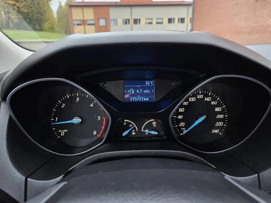 Blue Ford Focus 2012 in Jekabpils, with an engine capacity of 1.60 L and mileage of 276 thousand km for 4590 €, photo 26 on AUTOMOTO.COM.LV