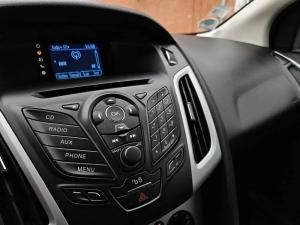 Blue Ford Focus 2012 in Jekabpils, with an engine capacity of 1.60 L and mileage of 276 thousand km for 4590 €, photo 28 on AUTOMOTO.COM.LV
