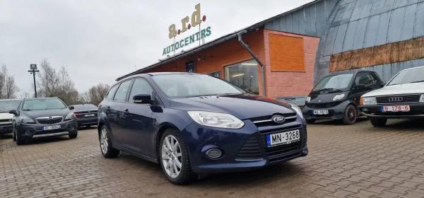 Zils Ford Focus 2012 Valmiera, ar dzinēja tilpumu 1.60 L un nobraukumu 327 tūkst. km par 2800 €, foto 1 vietnē AUTOMOTO.COM.LV