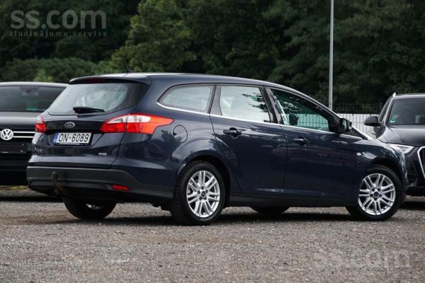Blue Ford Focus 2012 in Riga, with an engine capacity of 1.60 L and mileage of 307 thousand km for 2990 €, photo 4 on AUTOMOTO.COM.LV