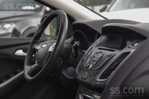 Blue Ford Focus 2012 in Riga, with an engine capacity of 1.60 L and mileage of 307 thousand km for 2990 €, photo 5 on AUTOMOTO.COM.LV