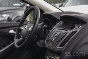Blue Ford Focus 2012 in Riga, with an engine capacity of 1.60 L and mileage of 307 thousand km for 2990 €, photo 6 on AUTOMOTO.COM.LV