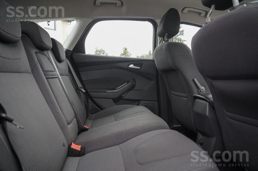 Blue Ford Focus 2012 in Riga, with an engine capacity of 1.60 L and mileage of 307 thousand km for 2990 €, photo 12 on AUTOMOTO.COM.LV