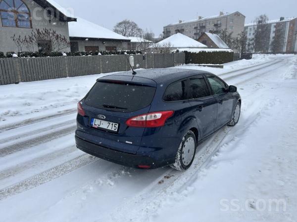 Blue Ford Focus 2013 in Kuldiga, with an engine capacity of 1.60 L and mileage of 286 thousand km for 3550 €, photo 2 on AUTOMOTO.COM.LV