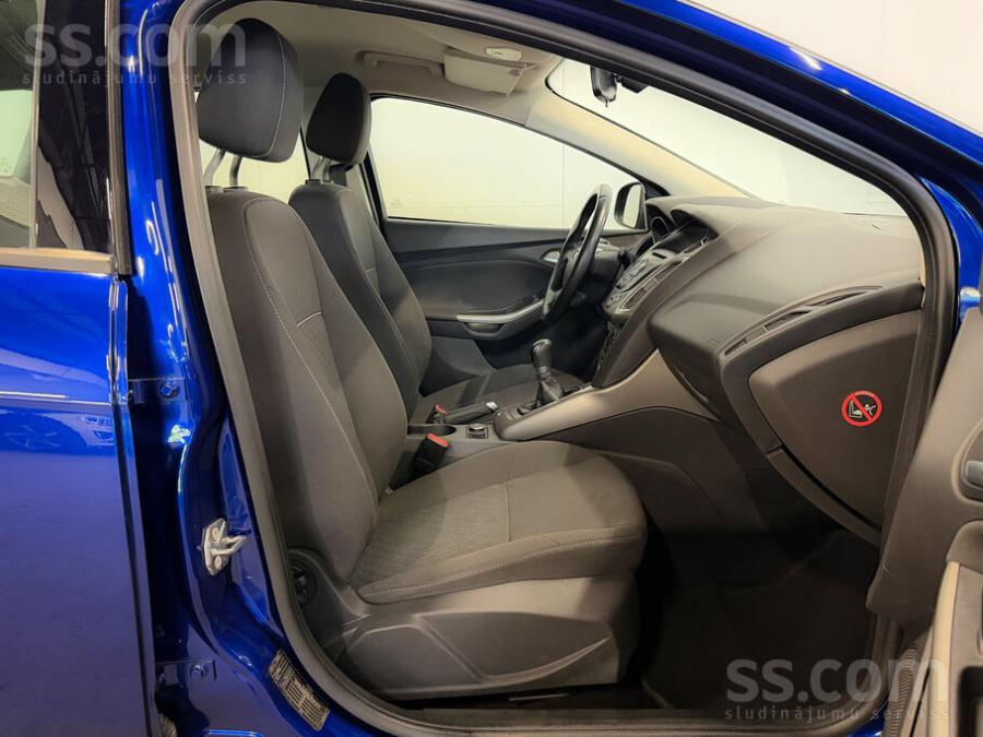 Blue Ford Focus 2013 in Jurmala, with an engine capacity of 1.00 L and mileage of 210 thousand km for 3990 €, photo 20 on AUTOMOTO.COM.LV