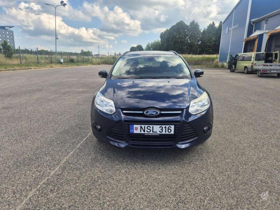 Blue Ford Focus 2013 in Vilnius, with an engine capacity of 1.00 L and mileage of 85 thousand km for 3450 €, photo 8 on AUTOMOTO.COM.LV