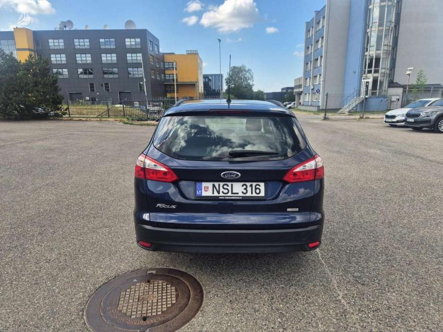 Blue Ford Focus 2013 in Vilnius, with an engine capacity of 1.00 L and mileage of 85 thousand km for 3450 €, photo 9 on AUTOMOTO.COM.LV
