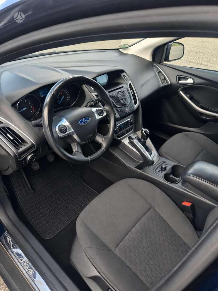 Blue Ford Focus 2013 in Vilnius, with an engine capacity of 1.00 L and mileage of 85 thousand km for 3450 €, photo 12 on AUTOMOTO.COM.LV