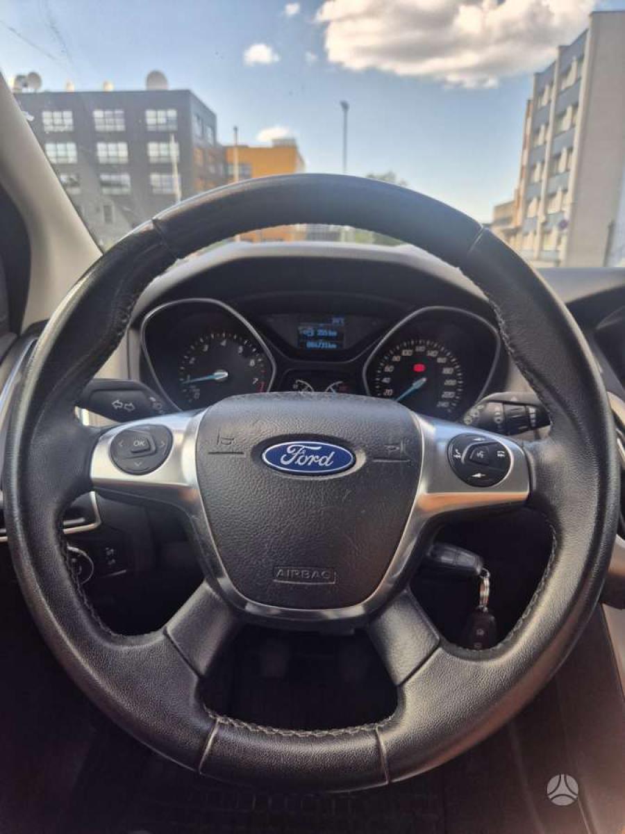 Blue Ford Focus 2013 in Vilnius, with an engine capacity of 1.00 L and mileage of 85 thousand km for 3450 €, photo 14 on AUTOMOTO.COM.LV