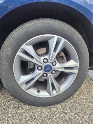 Blue Ford Focus 2013 in Vilnius, with an engine capacity of 1.00 L and mileage of 85 thousand km for 3450 €, photo 21 on AUTOMOTO.COM.LV