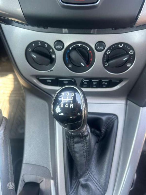 Zils Ford Focus 2013 Viļņa, ar dzinēja tilpumu 1.00 L un nobraukumu 0 tūkst. km par 3130 €, foto 9 vietnē AUTOMOTO.COM.LV