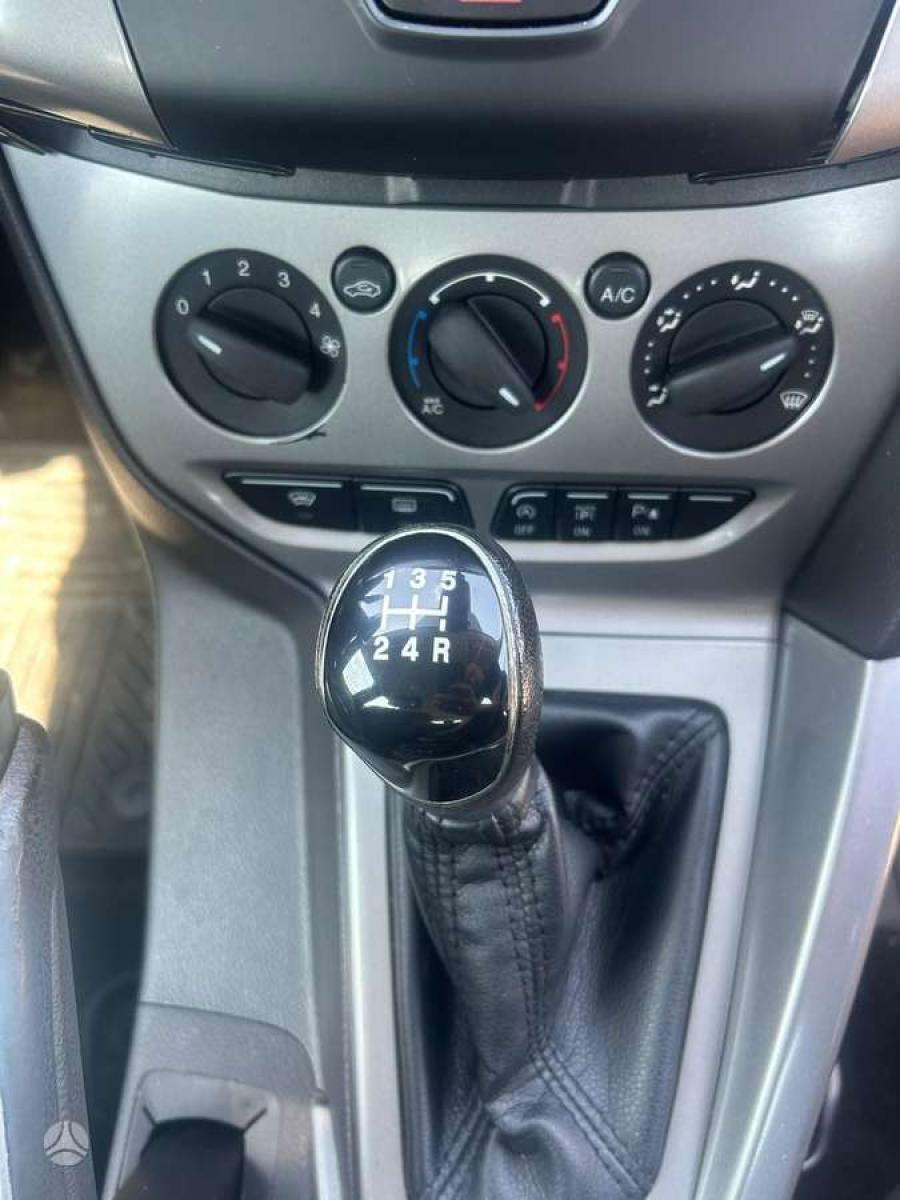 Blue Ford Focus 2013 in Vilnius, with an engine capacity of 1.00 L and mileage of 0 thousand km for 3130 €, photo 10 on AUTOMOTO.COM.LV