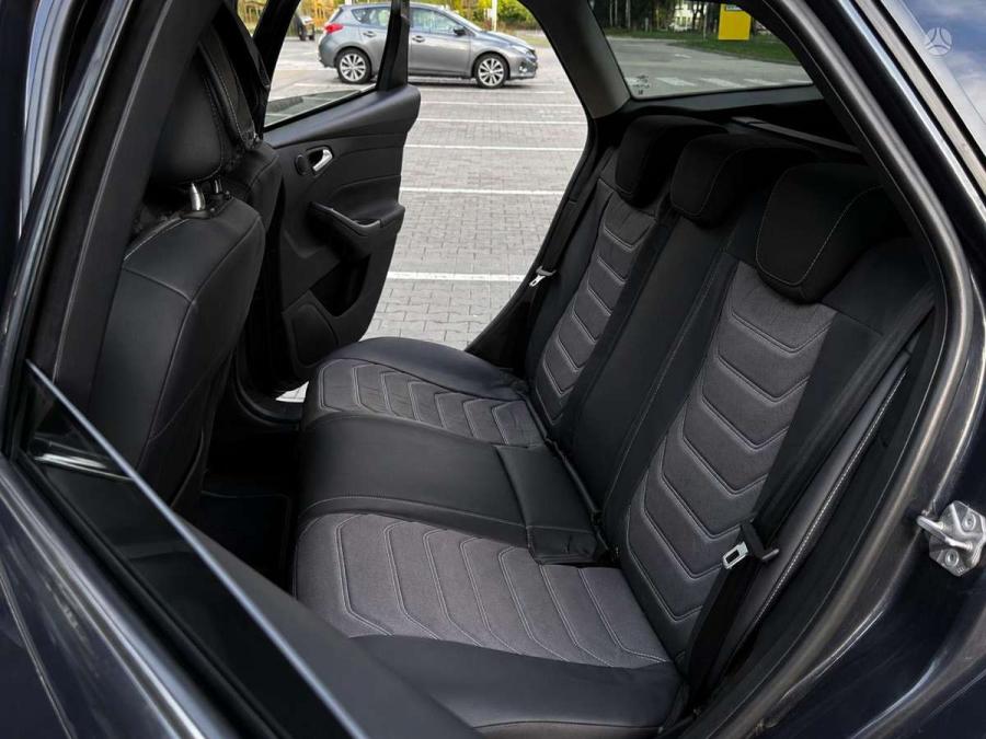 Zils Ford Focus 2013 Viļņa, ar dzinēja tilpumu 2.00 L un nobraukumu 248 tūkst. km par 4400 €, foto 17 vietnē AUTOMOTO.COM.LV