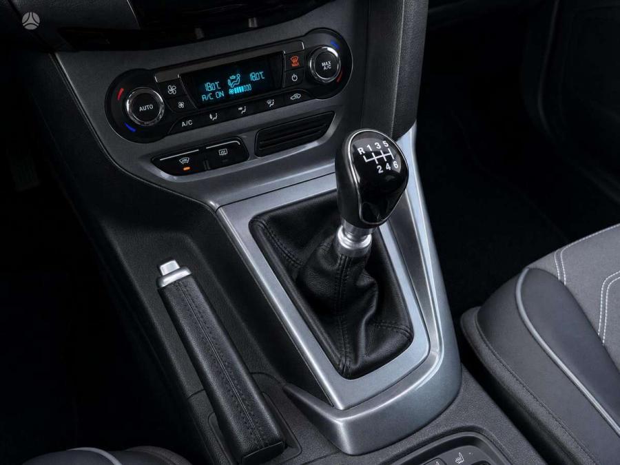 Zils Ford Focus 2013 Viļņa, ar dzinēja tilpumu 2.00 L un nobraukumu 248 tūkst. km par 4400 €, foto 26 vietnē AUTOMOTO.COM.LV