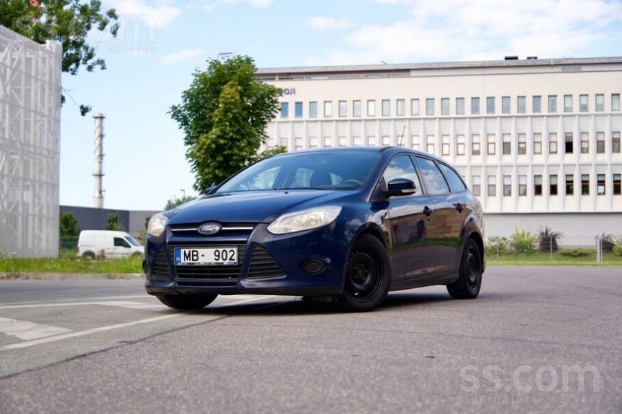 Blue Ford Focus 2013 in Riga, with an engine capacity of 1.60 L and mileage of 520 thousand km for 1270 €, photo 4 on AUTOMOTO.COM.LV