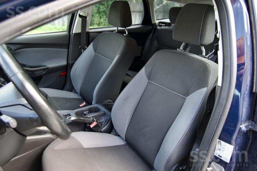 Blue Ford Focus 2013 in Riga, with an engine capacity of 1.60 L and mileage of 520 thousand km for 1270 €, photo 9 on AUTOMOTO.COM.LV