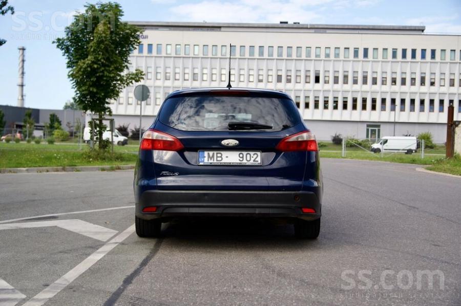 Blue Ford Focus 2013 in Riga, with an engine capacity of 1.60 L and mileage of 520 thousand km for 1270 €, photo 6 on AUTOMOTO.COM.LV
