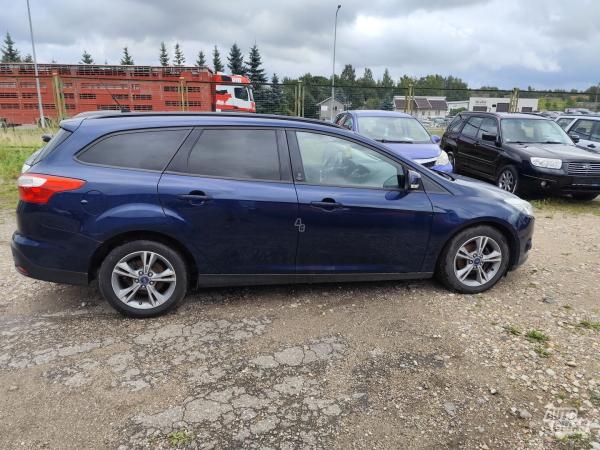 Ford Focus 2013 Utena vietnē Zils Ford Focus 2013 Utena, ar dzinēja tilpumu 1.60 L un nobraukumu 230 tūkst. km par 3300 €, foto 6 vietnē AUTOMOTO.COM.LV