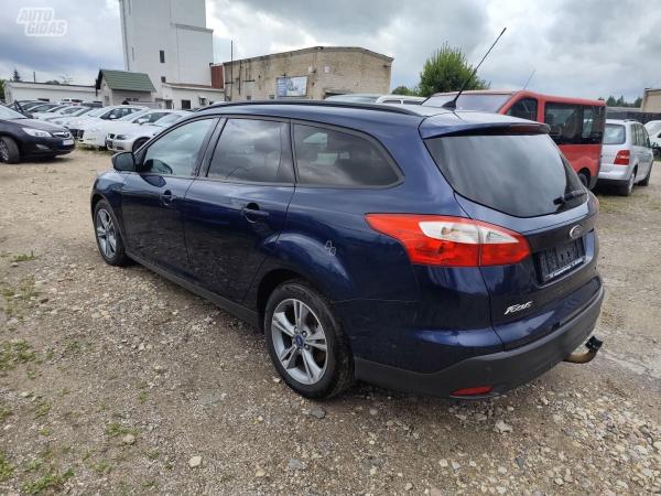 Ford Focus 2013 Utena vietnē Zils Ford Focus 2013 Utena, ar dzinēja tilpumu 1.60 L un nobraukumu 230 tūkst. km par 3300 €, foto 11 vietnē AUTOMOTO.COM.LV
