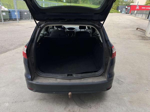 Zils Ford Focus 2013 Alīta, ar dzinēja tilpumu 1.60 L un nobraukumu 244 tūkst. km par 2750 €, foto 6 vietnē AUTOMOTO.COM.LV