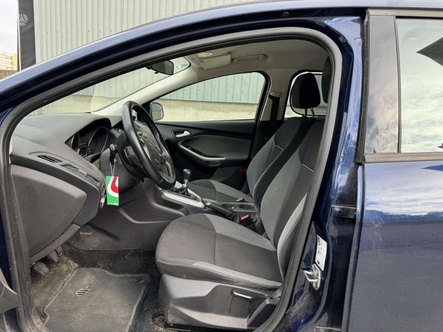 Blue Ford Focus 2013 in Alytus, with an engine capacity of 1.60 L and mileage of 244 thousand km for 2750 €, photo 7 on AUTOMOTO.COM.LV