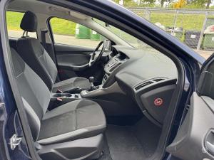 Blue Ford Focus 2013 in Alytus, with an engine capacity of 1.60 L and mileage of 244 thousand km for 2750 €, photo 10 on AUTOMOTO.COM.LV