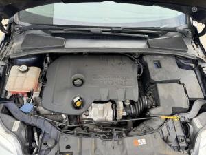 Blue Ford Focus 2013 in Alytus, with an engine capacity of 1.60 L and mileage of 244 thousand km for 2750 €, photo 28 on AUTOMOTO.COM.LV