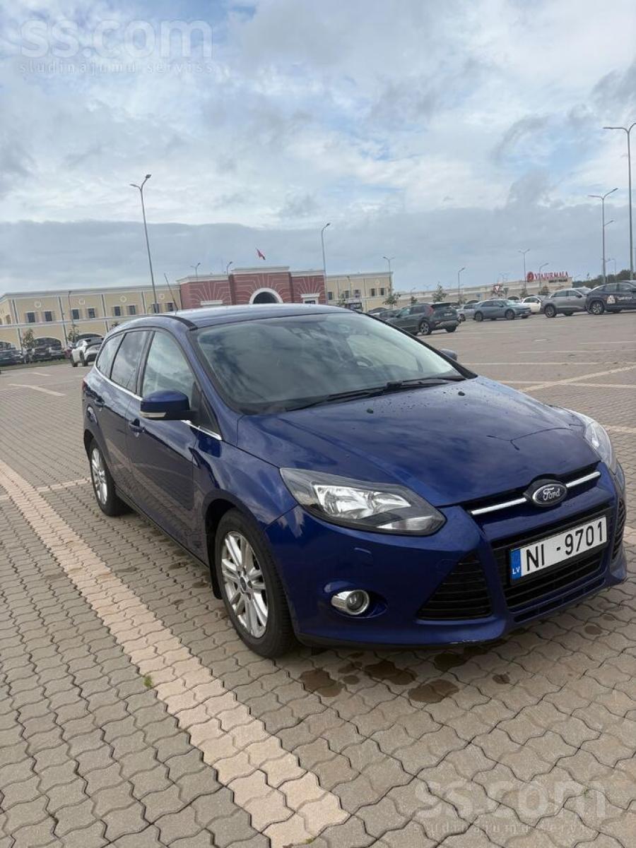 Zils Ford Focus 2013 Rīga, ar dzinēja tilpumu 1.00 L un nobraukumu 296 tūkst. km par 3175 €, foto 5 vietnē AUTOMOTO.COM.LV