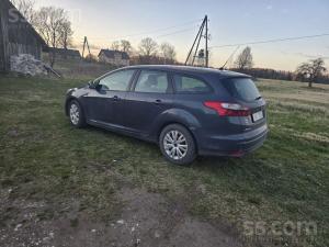 Zils Ford Focus 2014 Cēsis, ar dzinēja tilpumu 1.60 L un nobraukumu 465 tūkst. km par 1500 €, foto  vietnē AUTOMOTO.COM.LV