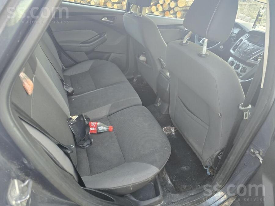 Blue Ford Focus 2014 in Cesis, with an engine capacity of 1.60 L and mileage of 465 thousand km for 1500 €, photo 6 on AUTOMOTO.COM.LV
