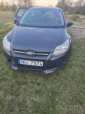 Blue Ford Focus 2014 in Cesis, with an engine capacity of 1.60 L and mileage of 465 thousand km for 1500 €, photo 9 on AUTOMOTO.COM.LV