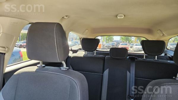 Zils Ford Focus 2014 Rīga, ar dzinēja tilpumu 1.60 L un nobraukumu 515 tūkst. km par 2300 €, foto 4 vietnē AUTOMOTO.COM.LV