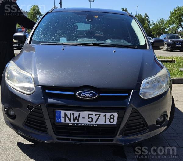 Zils Ford Focus 2014 Rīga, ar dzinēja tilpumu 1.60 L un nobraukumu 515 tūkst. km par 2300 €, foto 9 vietnē AUTOMOTO.COM.LV
