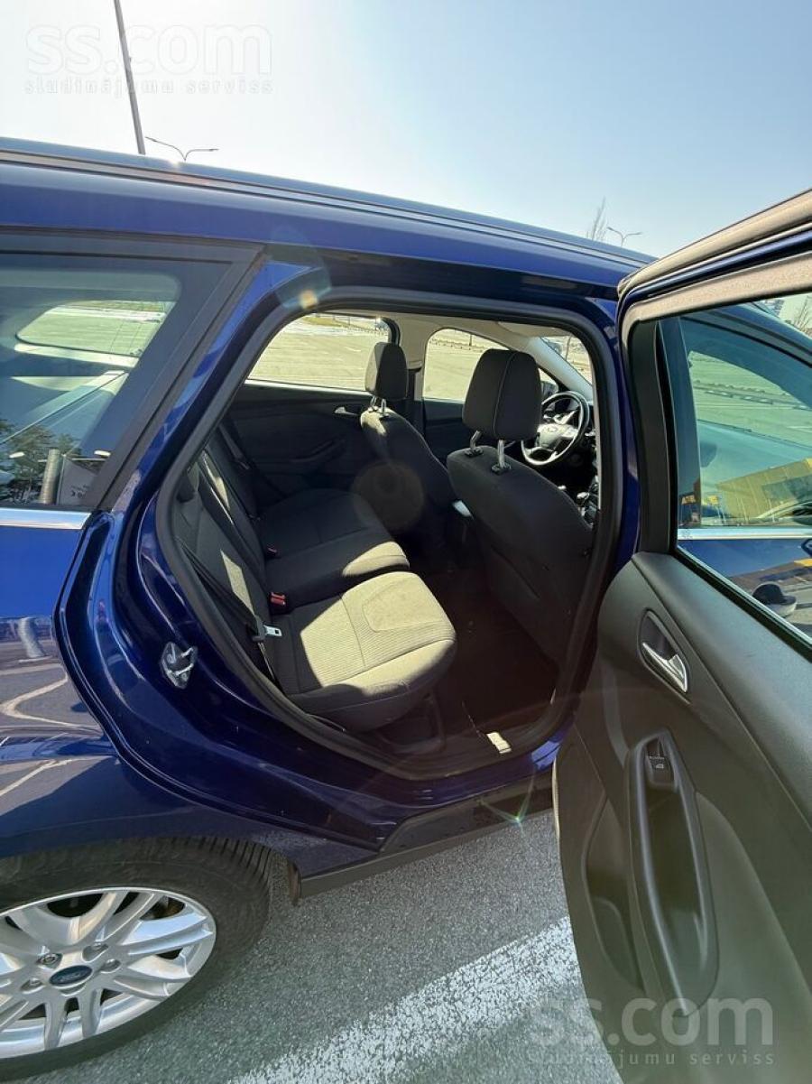 Blue Ford Focus 2014 in Riga, with an engine capacity of 1.60 L and mileage of 217 thousand km for 4650 €, photo 9 on AUTOMOTO.COM.LV