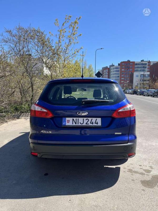 Zils Ford Focus 2014 Viļņa, ar dzinēja tilpumu 1.00 L un nobraukumu 213 tūkst. km par 3100 €, foto 3 vietnē AUTOMOTO.COM.LV