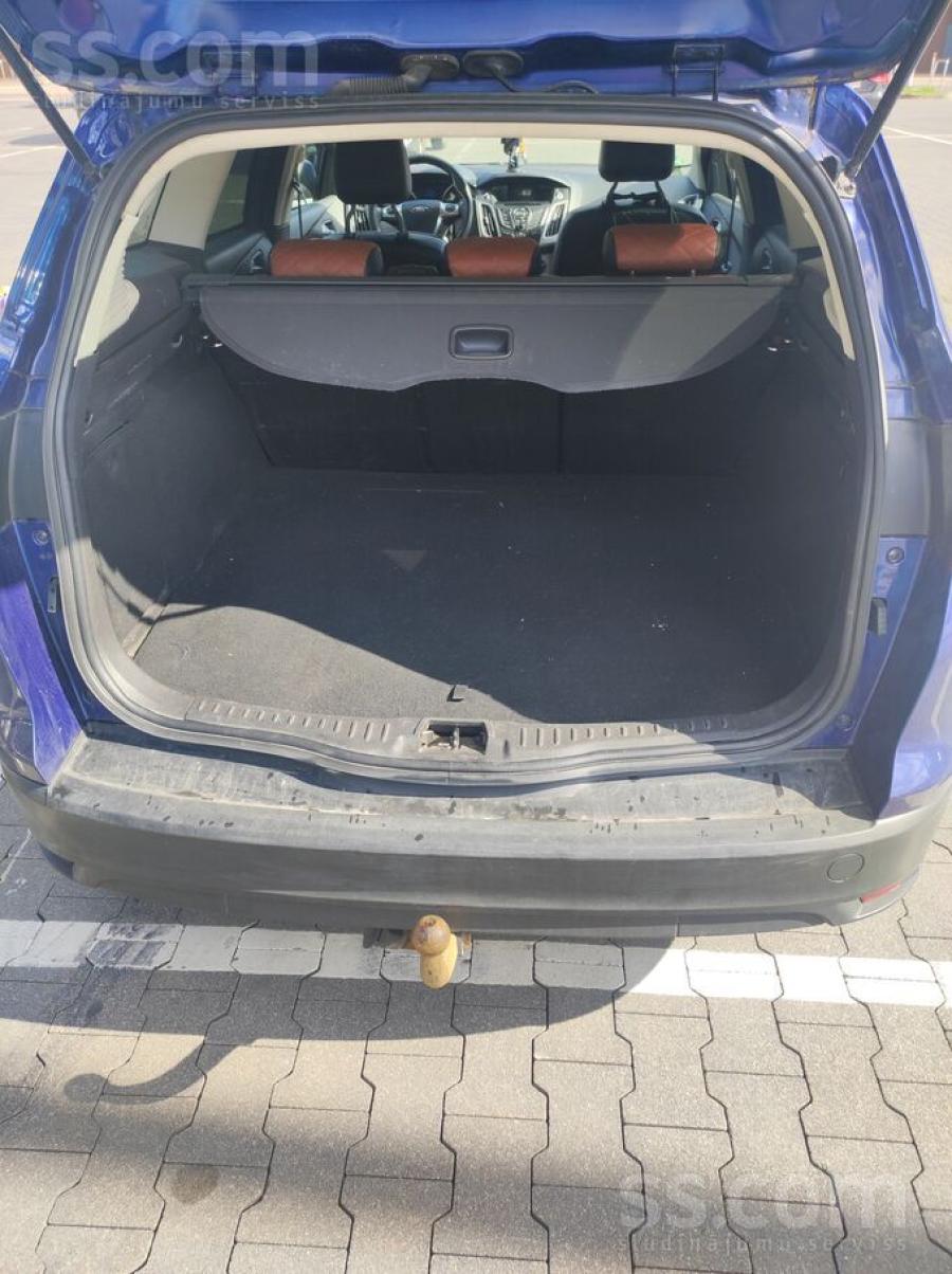 Zils Ford Focus 2014 Rīga, ar dzinēja tilpumu 1.60 L un nobraukumu 299 tūkst. km par 1900 €, foto 3 vietnē AUTOMOTO.COM.LV
