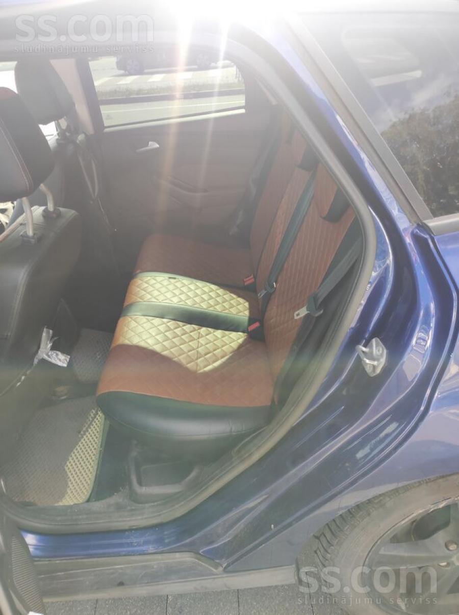Zils Ford Focus 2014 Rīga, ar dzinēja tilpumu 1.60 L un nobraukumu 299 tūkst. km par 1900 €, foto 5 vietnē AUTOMOTO.COM.LV
