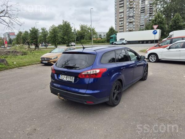 Blue Ford Focus 2014 in Riga, with an engine capacity of 1.60 L and mileage of 299 thousand km for 1390 €, photo 5 on AUTOMOTO.COM.LV