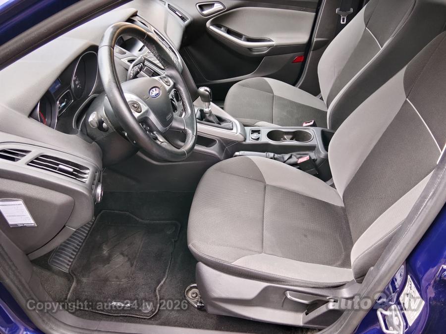 Blue Ford Focus 2014 in Paide, with an engine capacity of 1.60 L and mileage of 176 thousand km for 5900 €, photo 14 on AUTOMOTO.COM.LV