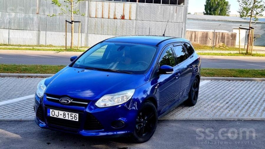 Blue Ford Focus 2014 in Cesis, with an engine capacity of 1.60 L and mileage of 300 thousand km for 4200 €, photo 1 on AUTOMOTO.COM.LV