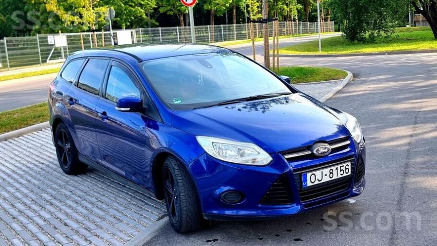 Blue Ford Focus 2014 in Cesis, with an engine capacity of 1.60 L and mileage of 300 thousand km for 4200 €, photo 4 on AUTOMOTO.COM.LV