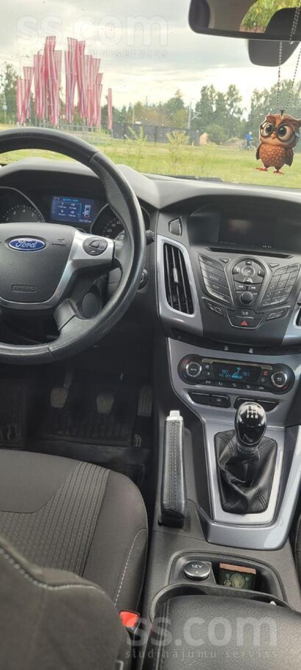 Blue Ford Focus 2014 in Riga, with an engine capacity of 1.00 L and mileage of 204 thousand km for 3750 €, photo 5 on AUTOMOTO.COM.LV