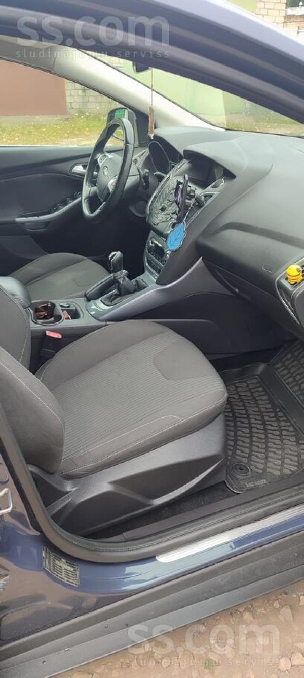 Blue Ford Focus 2014 in Riga, with an engine capacity of 1.00 L and mileage of 204 thousand km for 3750 €, photo 8 on AUTOMOTO.COM.LV