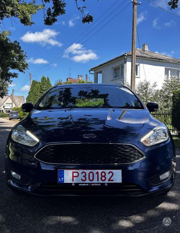 Zils Ford Focus 2015 Utena, ar dzinēja tilpumu 1.00 L un nobraukumu 260 tūkst. km par 3750 €, foto 9 vietnē AUTOMOTO.COM.LV
